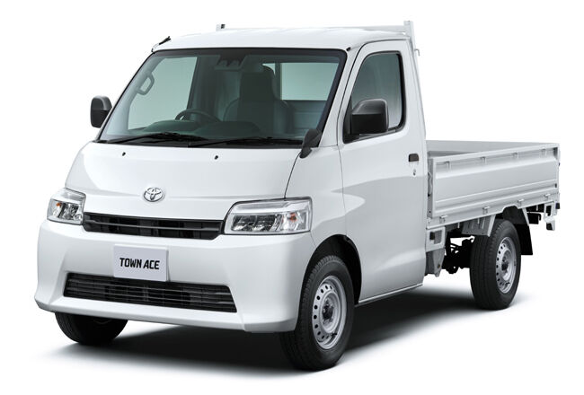 トヨタ・タウンエースが一部改良を敢行。安全装備の拡充や新開発1.5Lエンジンの搭載で魅力度アップ - カー・アンド・ドライバーonline [CAR and DRIVER]